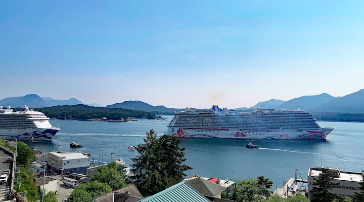 Eagle Heights - The Master Suite - Ketchikan, AK