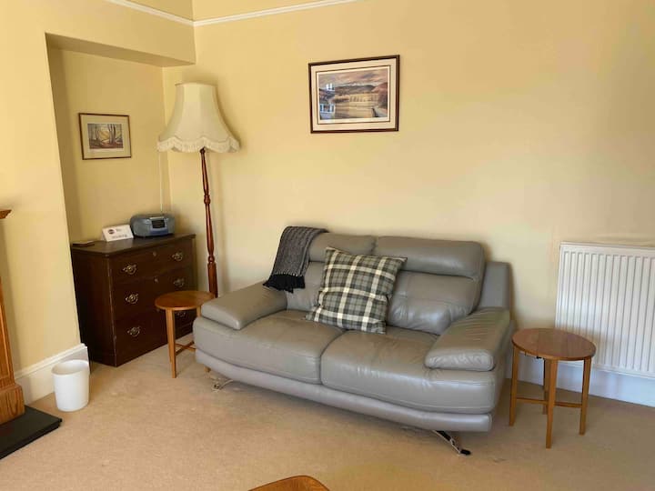 2 Bedroom Upper Flat, Cults, Ab15, Wifi, Parking. - Aberdeen