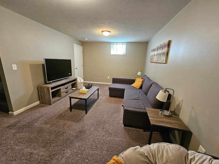 Zooplex|lnk|duplex By Zoo!4bdr/2bath+two Kitchens* - Lincoln, NE