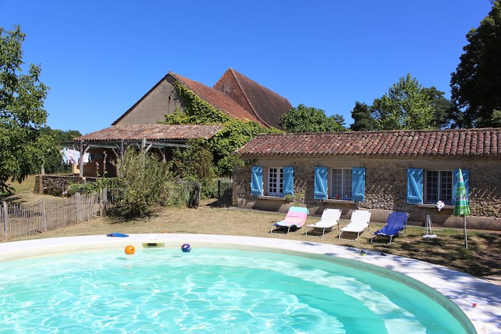 Sainte-alvère: Idyllisch Gelegen Huis Met Zwembad - Périgord