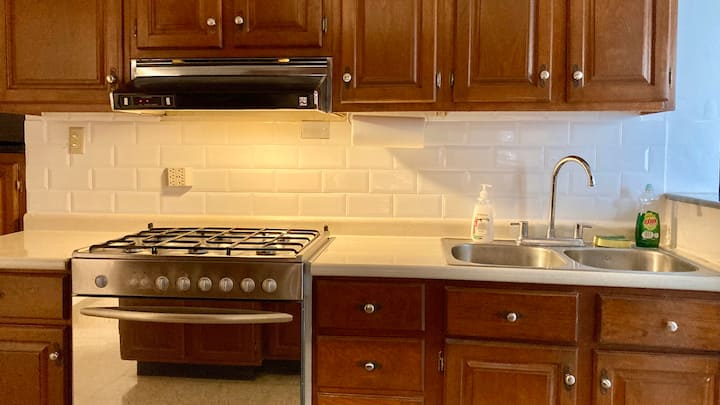 Casa Entera Y  Bien Ubicada, Cerca Del Consulado - Hermosillo