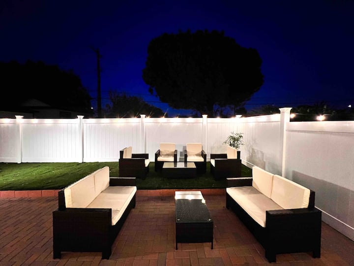 House | Parking | Pvt Yard | Minutes 2 Disney - Anaheim
