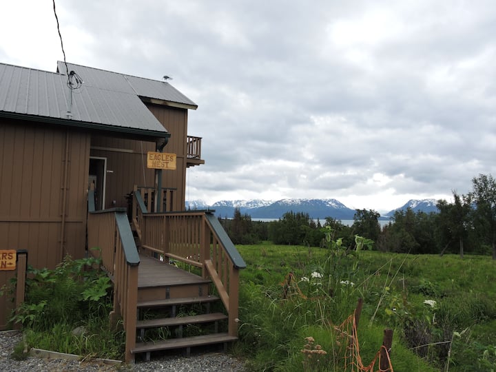 The Eagles Nest On East End Road - Homer, AK