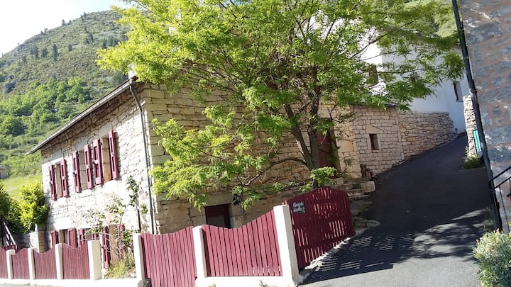 Gîte à Ste Enimie Hameau De Prades Gorges Du Tarn - Florac