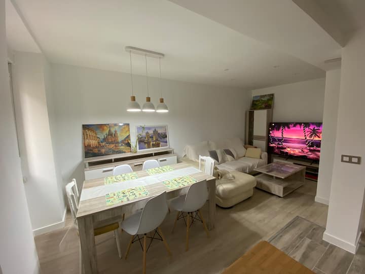Piso De 2 Habitaciones En El Centro De Vitoria - Vitoria-Gasteiz