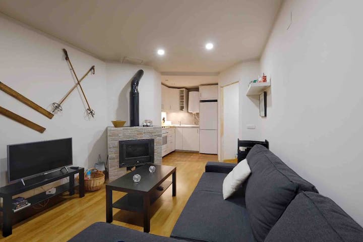 Precioso Apartamento En Canfranc, Con Chimenea. - Canfranc