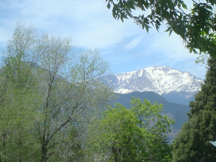 Pikes Peak Cottage W/view By Garden Of The Gods - Colorado Springs, CO