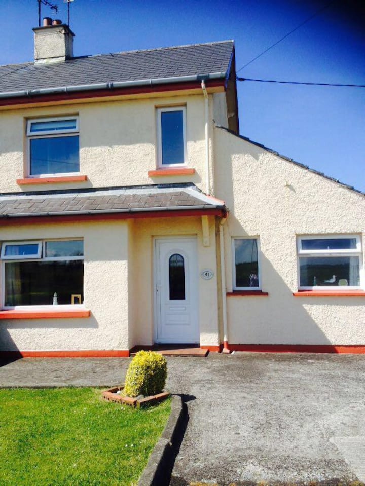 Bushmills Cairn Cottage - Ideal For Open Golf - Portballintrae