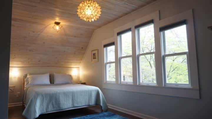 Beautiful Apartment In Heart Of Oakhurst Village - Decatur, GA