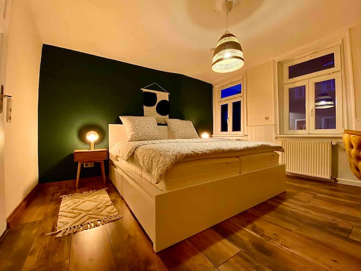 # One Apartment's / Parkplatz / Schlossplatz - Coburg