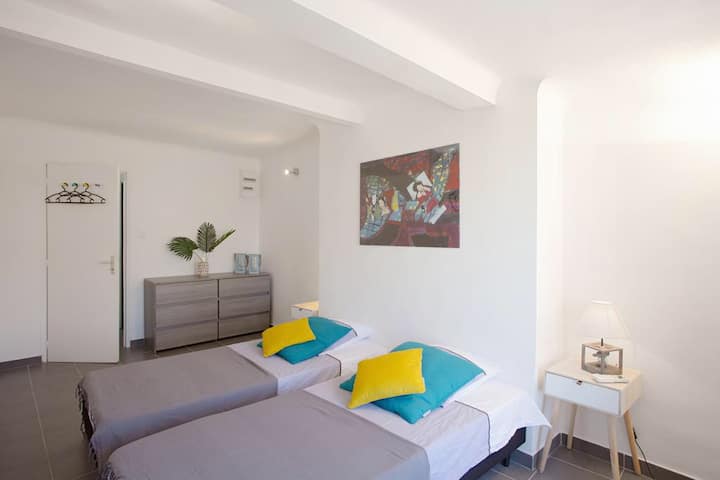 Dernier éTage Avec Ascenseur Et Clim Et Fibre - Toulon