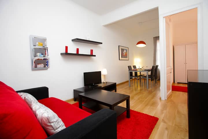 Apartment Overlooking Sagrada Familia With A/c And Wifi - Cerdanyola del Vallès