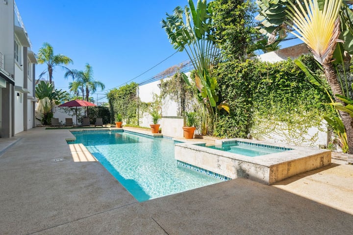 Beach Compound | Gym, Pool, Rooftop W/ Basketball - San Juan