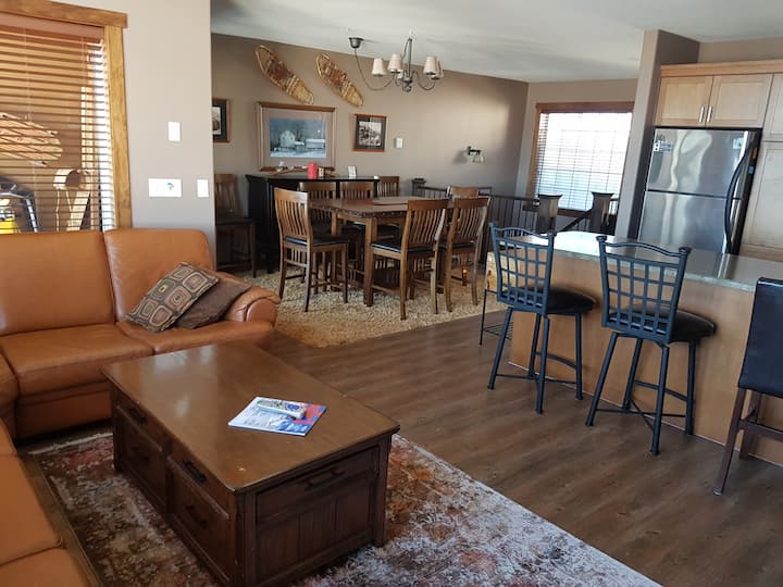 Snowmore Chalet, A Perfect Family Get Away Home - British Columbia