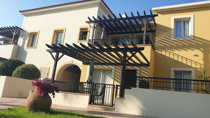 Stylish 2 Bedroom Apartment In Kato Paphos, Cyprus - Paphos