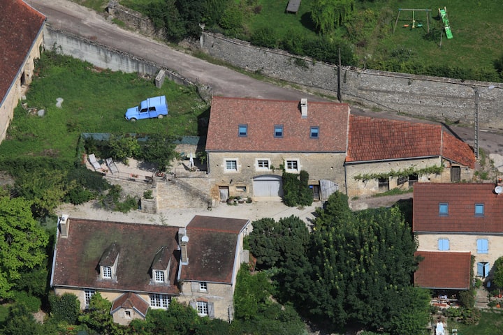 La Belle Isnarde Terrasse -Bellevue - Côte-d'Or