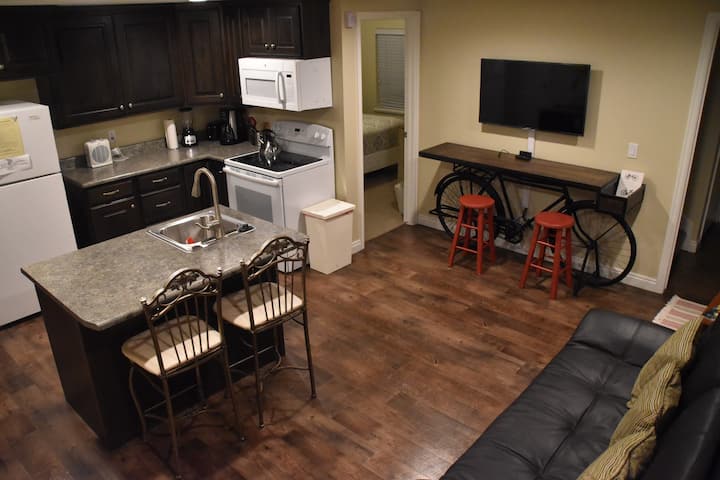 Peddler's Hideaway—apartment W/ Private Entry - Orem, UT