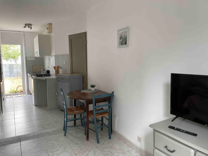 Studio Lumineux Et Indépendant - Ollioules