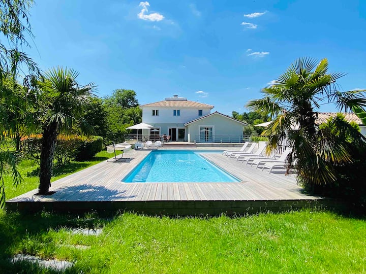 Villa 10 Personnes Proche Saint-emilion / Bordeaux - Libourne