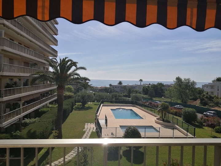 Appartement 2 Pièces Vue Mer Au Calme Absolu. - Biot