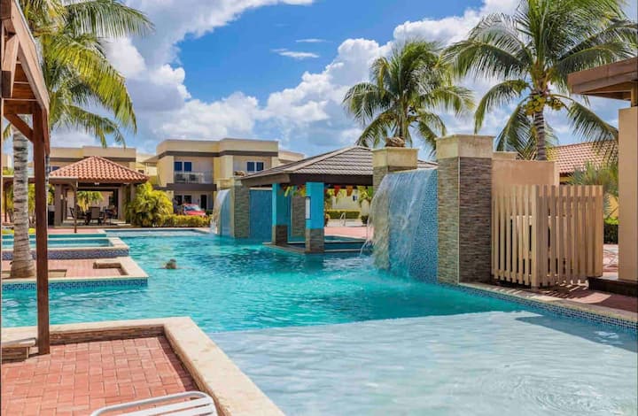 Pearl 2 Bdr 2 Bathr Condo - Walk To Eagle Beach! - Aruba