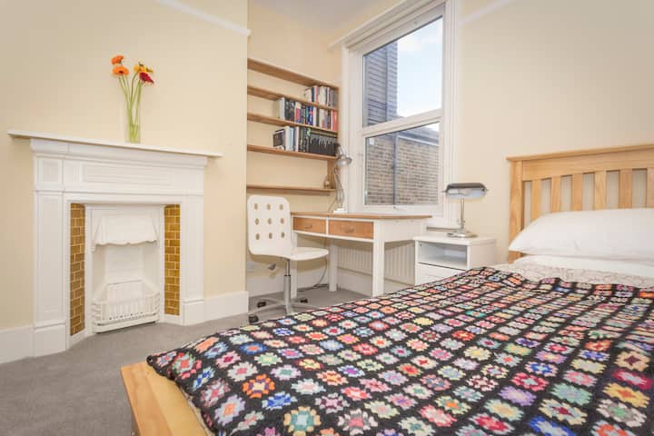 1gb Work/study - Long Stay - Weekly Clean - West Sussex