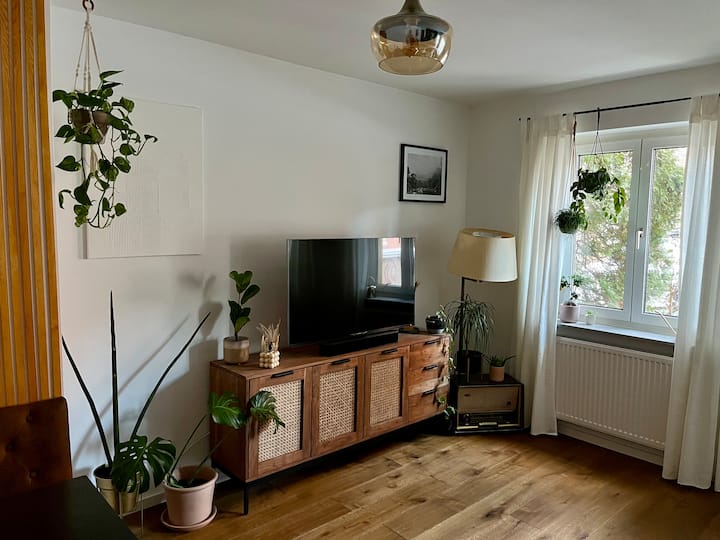 Liebevoll Eingerichtete Moderne Wohnung - Munich (Monacor di Baviera)