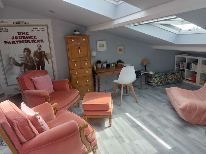 Chambre Mansardée Patio Privatif - Villeneuve-de-Berg