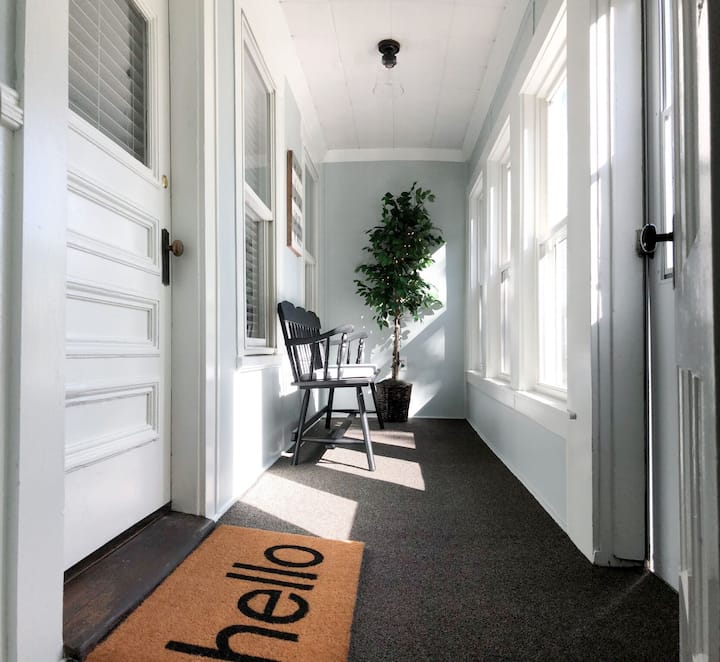 Bright Sunny Space In Historic Manchester, Nh - Manchester, NH