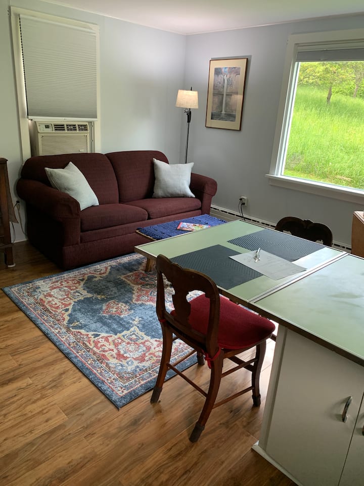 West Hill Hideaway Studio - Ithaca, NY