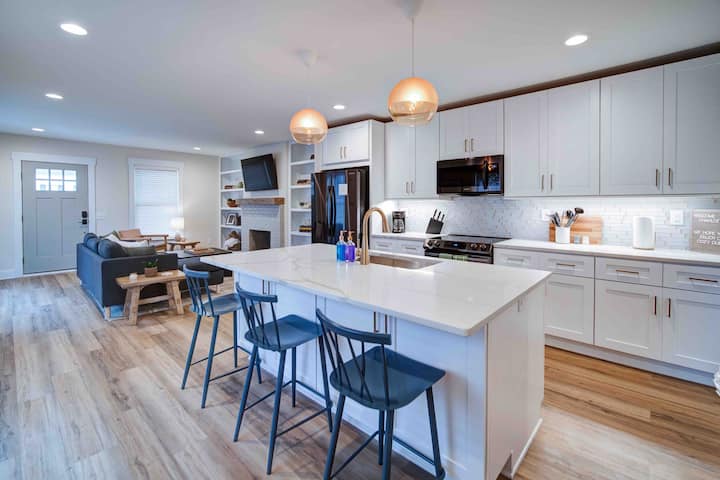 Modern Cozy Unit- Minutes To City - Charlotte, NC