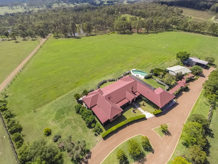 The Ballabourneen Estate || Grand Country Estate - Pokolbin