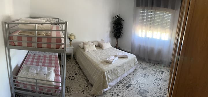 Espacio Tranquilo, Acogedor Y Con Piscina. - Albacete