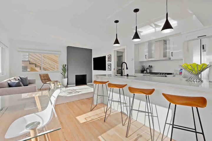 Brand New Ocean-view Beach Home Steps To The Sand! - Hermosa Beach, CA