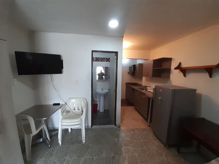 Laureles La 33 Economic Wifi Streetentrance Closet - Medellín