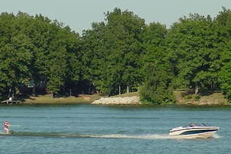 Lake Mattoon Vacation Rentals & Homes - Illinois, United States | Airbnb