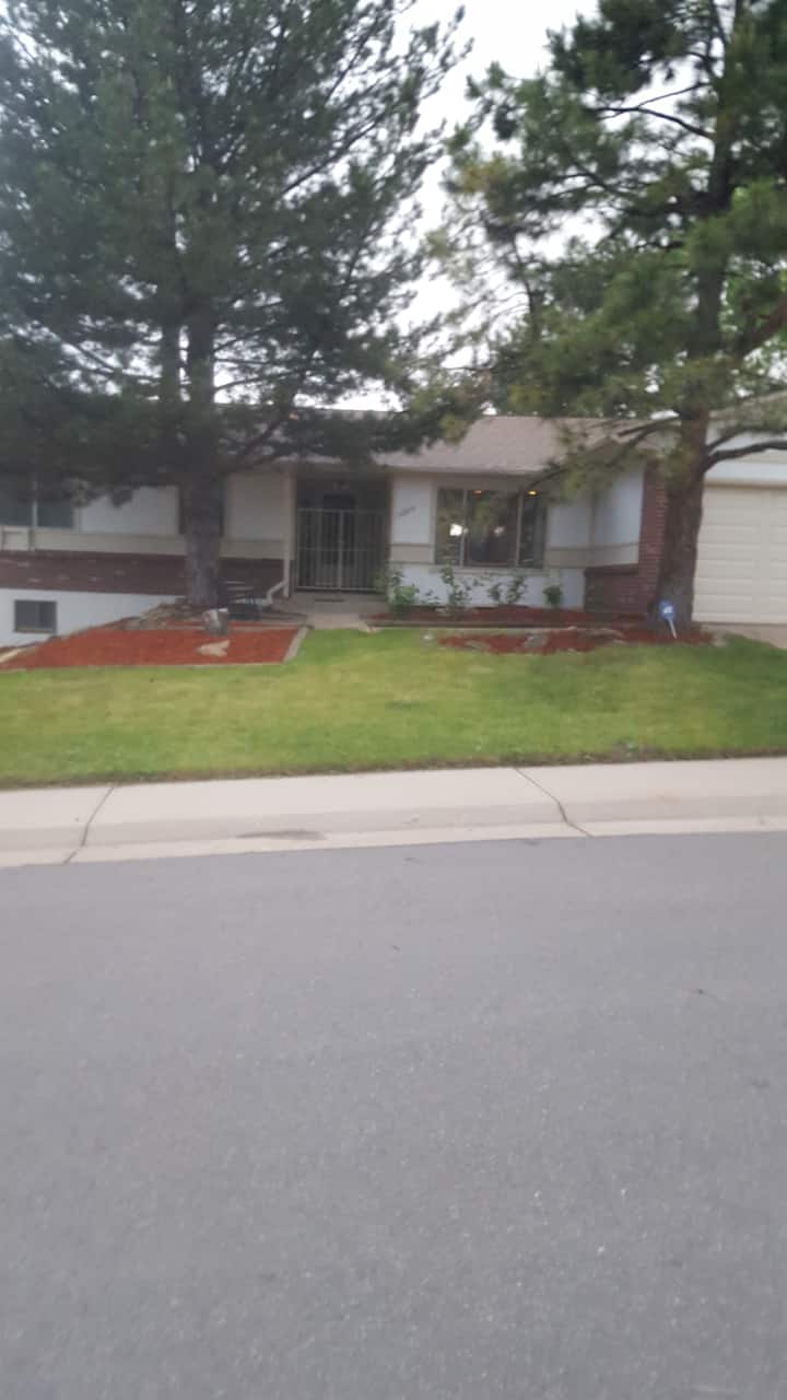 Near Red Rocks & Golden, Lakewood @ Green Mountain - Lakewood