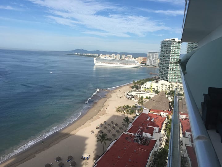 Amazing Peninsula, Beach F(santuarios De La Bahia - Puerto Vallarta
