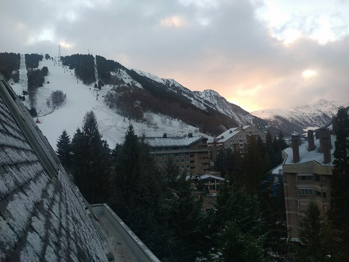 Estudio Con Altillo En Multibaqueira 1500 - Baqueira