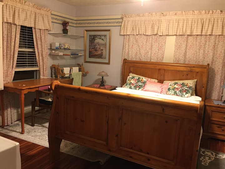 Lovely Clean Spacious Private Room Near Uop . - Stockton, CA