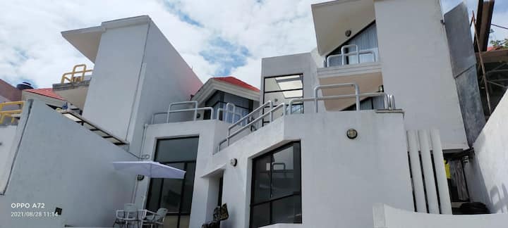 Casa Con Hermosa Vista En Lomas De Cuernavaca - Cuernavaca