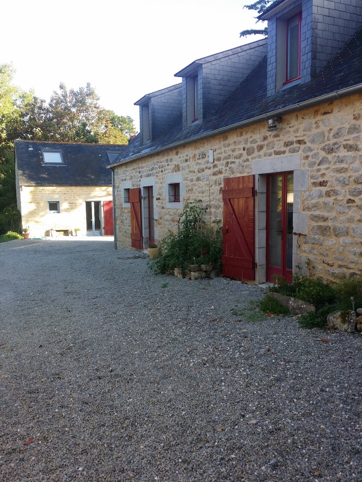 Longère Pour Une Famille, Voir Site Kerlaret - Bénodet