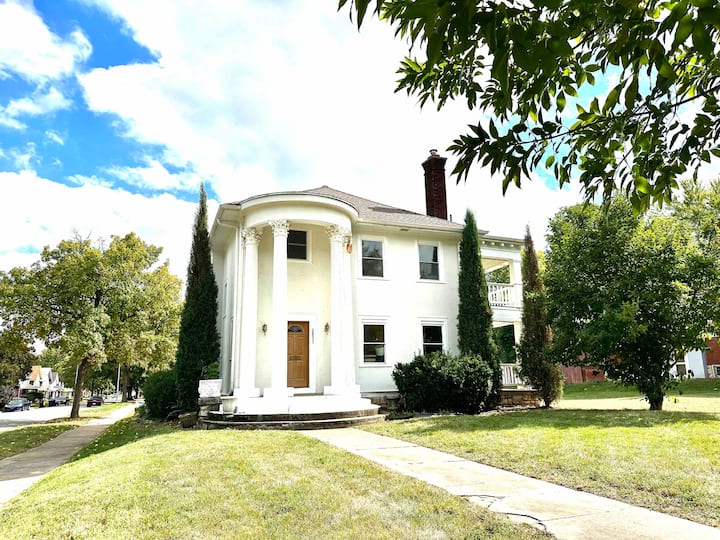 Like Home Here. 7 Min Downtown. Off Street Parking - Kansas City