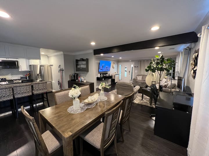 Modern Luxurious One Bedroom House With Backyard - Morgan Hill, CA