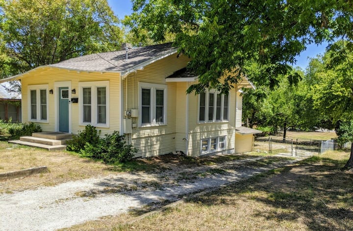 Riverwalk Haus - New Braunfels, TX