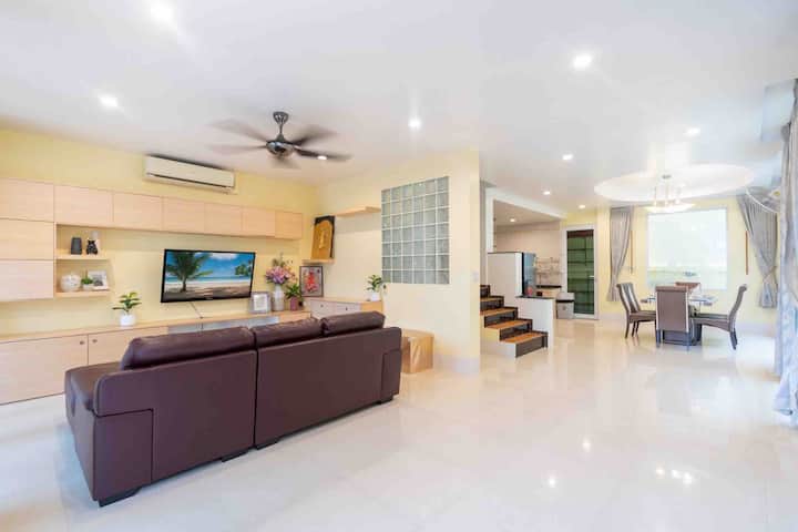 Patong Spacious 4 Br With En-suite - Patong Beach