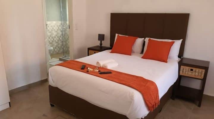 3 Private Bedrooms @ Black Olive Trendz - Sun City