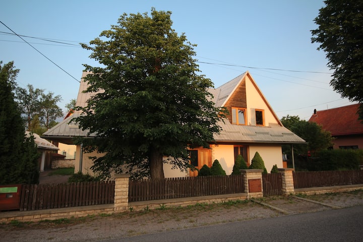 The Bear Tracker Inn: Apartment In Slovak Paradise - Poprad