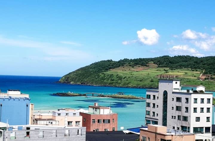 오션뷰 2룸, 고층, 전용주방과 화장실  Ocean View 2 Room 7th Floor - Jeju-do
