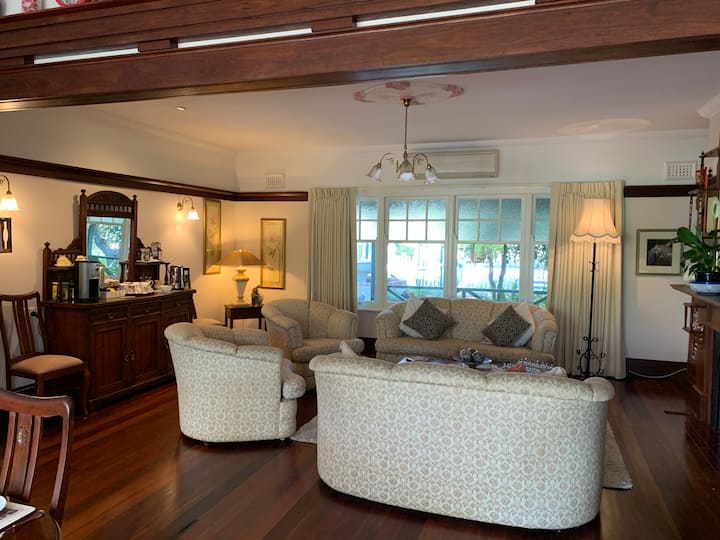 Rosebridge Luxury B&b Adult Retreat - Autumn Suite - Kalamunda